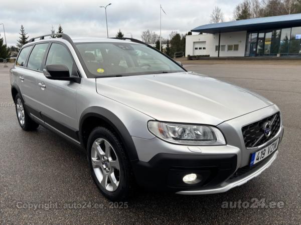 Pelēks Volvo XC70 2016 Paide, ar dzinēja tilpumu 2.40 L un nobraukumu 237 tūkst. km par 14490 €, foto 6 vietnē AUTOMOTO.COM.LV