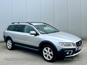 Grey Volvo XC70 2016 in Tallinn, with an engine capacity of 2.40 L and mileage of 239 thousand km for 15999 €, photo 5 on AUTOMOTO.COM.LV