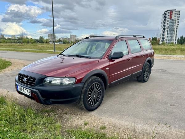 Red Volvo XC70 2003 in Riga, with an engine capacity of 2.40 L and mileage of 416 thousand km for 2550 €, photo 2 on AUTOMOTO.COM.LV