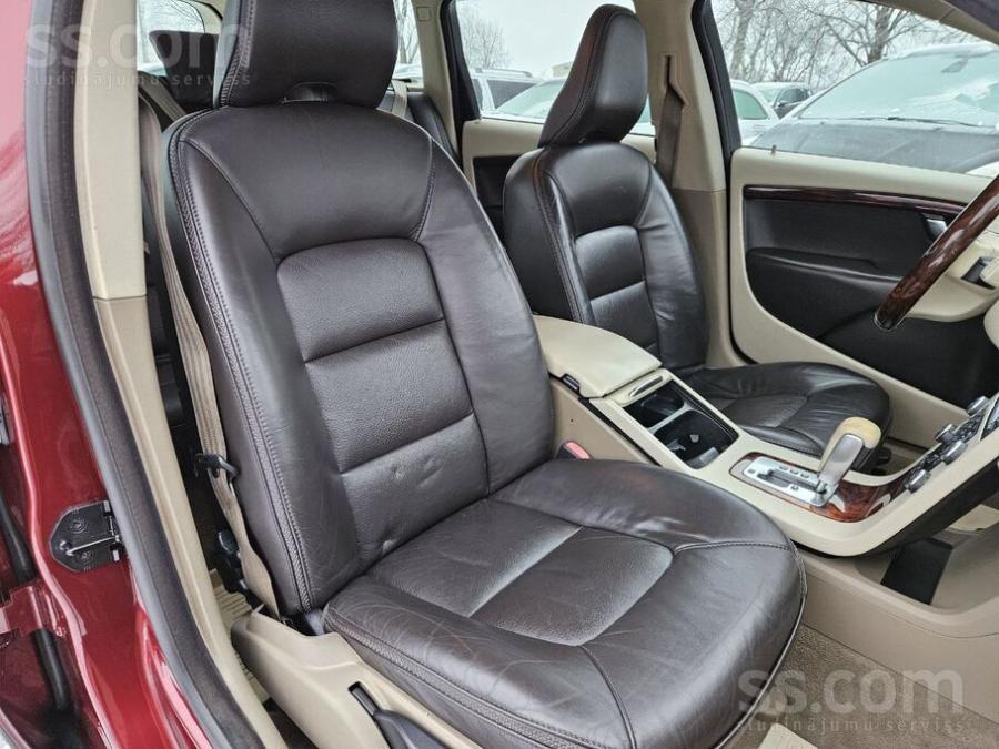 Sarkans Volvo XC70 2009 Talsi, ar dzinēja tilpumu 2.40 L un nobraukumu 214 tūkst. km par 7966 €, foto 17 vietnē AUTOMOTO.COM.LV