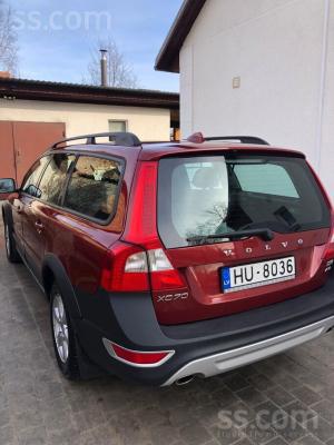 Red Volvo XC70 2011 in Jelgava, with an engine capacity of 2.40 L and mileage of 425 thousand km for 5500 €, photo 5 on AUTOMOTO.COM.LV