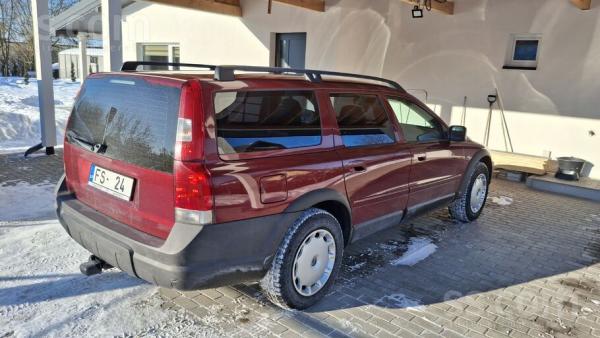 Sarkans Volvo XC70 2002 Rīga, ar dzinēja tilpumu 2.40 L un nobraukumu 343 tūkst. km par 3700 €, foto 6 vietnē AUTOMOTO.COM.LV