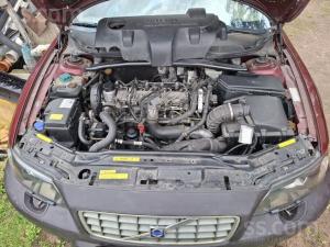 Red Volvo XC70 2003 in Ogre, with an engine capacity of 2.40 L and mileage of 324 thousand km for 2200 €, photo  on AUTOMOTO.COM.LV