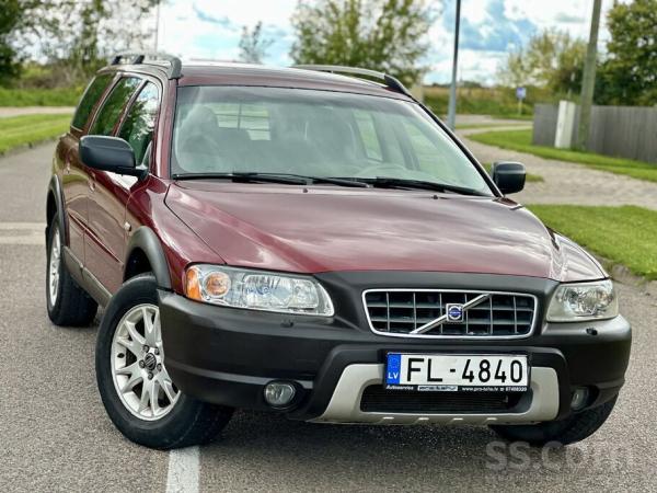 Красный Вольво ХС70 2005 в Елгава, объемом двигателя 2.40 л и пробегом 0 тыс. км за 2350 €, фото 1 на AUTOMOTO.COM.LV