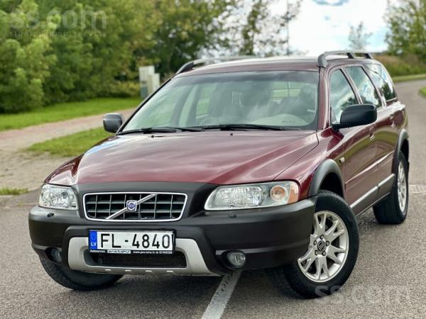 Красный Вольво ХС70 2005 в Елгава, объемом двигателя 2.40 л и пробегом 0 тыс. км за 2350 €, фото 3 на AUTOMOTO.COM.LV