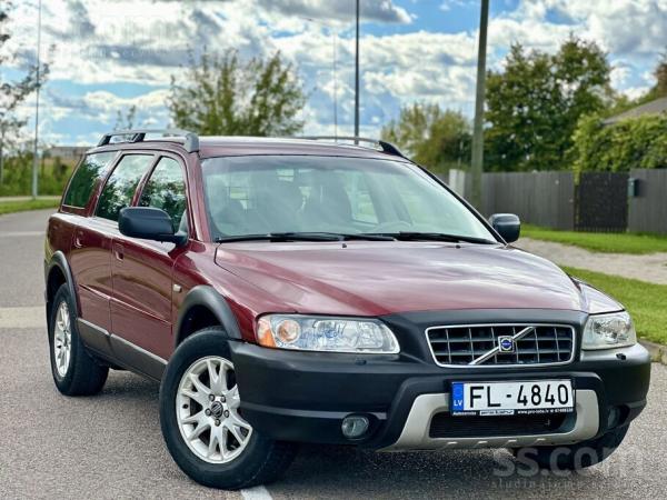 Красный Вольво ХС70 2005 в Елгава, объемом двигателя 2.40 л и пробегом 0 тыс. км за 2350 €, фото 8 на AUTOMOTO.COM.LV