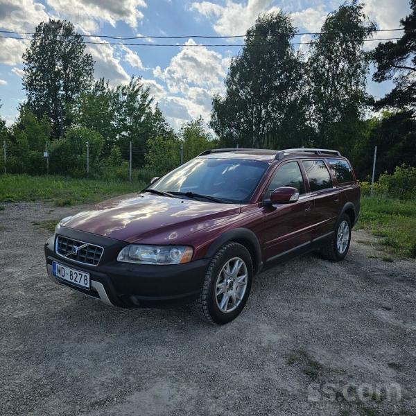 Красный Вольво ХС70 2006 в Рига, объемом двигателя 2.40 л и пробегом 295 тыс. км за 3790 €, фото 3 на AUTOMOTO.COM.LV