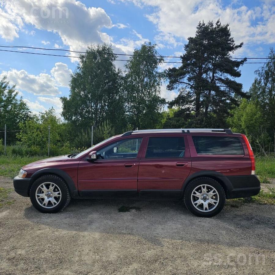 Sarkans Volvo XC70 2006 Rīga, ar dzinēja tilpumu 2.40 L un nobraukumu 295 tūkst. km par 3790 €, foto 9 vietnē AUTOMOTO.COM.LV