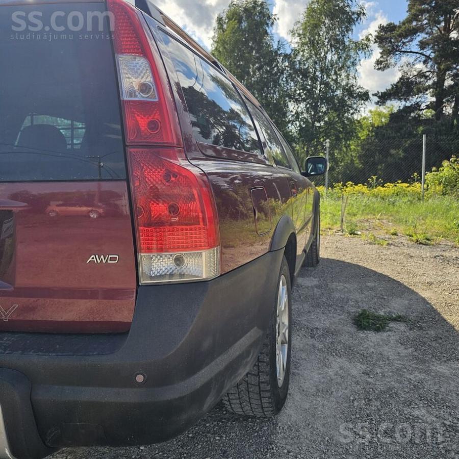 Sarkans Volvo XC70 2006 Rīga, ar dzinēja tilpumu 2.40 L un nobraukumu 295 tūkst. km par 3790 €, foto 10 vietnē AUTOMOTO.COM.LV