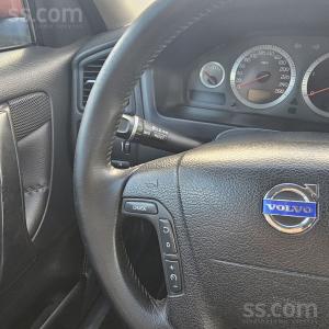 Sarkans Volvo XC70 2006 Rīga, ar dzinēja tilpumu 2.40 L un nobraukumu 295 tūkst. km par 3790 €, foto 16 vietnē AUTOMOTO.COM.LV