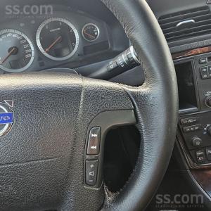 Sarkans Volvo XC70 2006 Rīga, ar dzinēja tilpumu 2.40 L un nobraukumu 295 tūkst. km par 3790 €, foto 17 vietnē AUTOMOTO.COM.LV