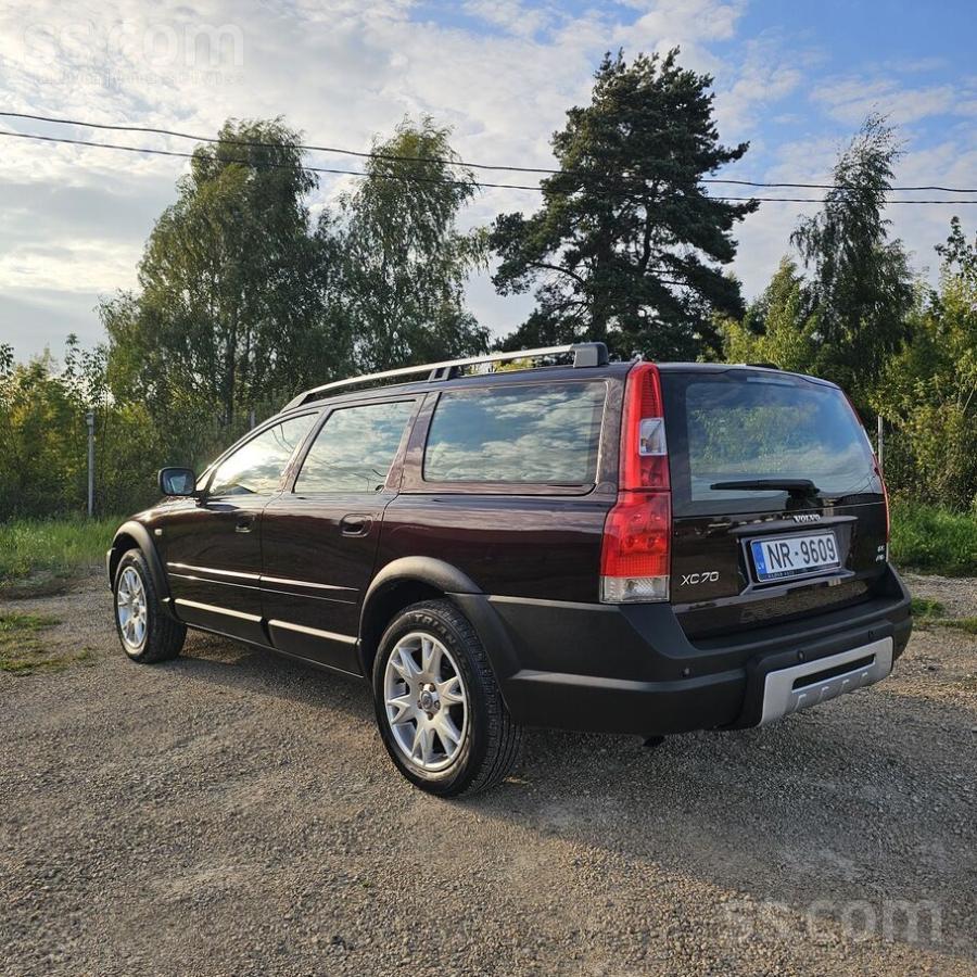 Sarkans Volvo XC70 2006 Rīga, ar dzinēja tilpumu 2.40 L un nobraukumu 0 tūkst. km par 4350 €, foto 7 vietnē AUTOMOTO.COM.LV
