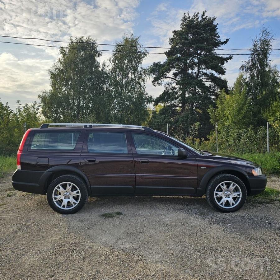 Sarkans Volvo XC70 2006 Rīga, ar dzinēja tilpumu 2.40 L un nobraukumu 0 tūkst. km par 4350 €, foto 8 vietnē AUTOMOTO.COM.LV