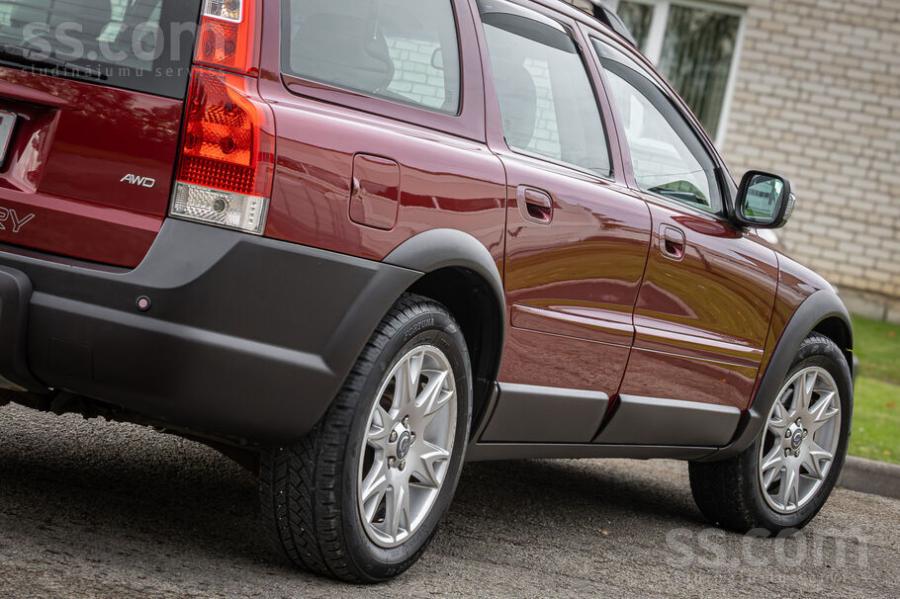 Sarkans Volvo XC70 2006 Tukums, ar dzinēja tilpumu 2.40 L un nobraukumu 397 tūkst. km par 5500 €, foto 10 vietnē AUTOMOTO.COM.LV