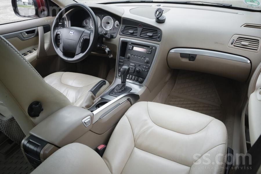 Sarkans Volvo XC70 2006 Tukums, ar dzinēja tilpumu 2.40 L un nobraukumu 397 tūkst. km par 5500 €, foto 19 vietnē AUTOMOTO.COM.LV