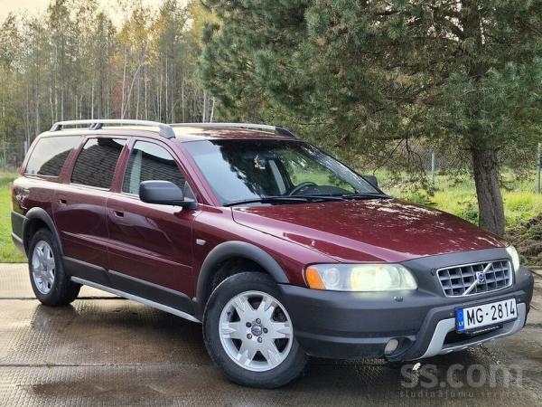 Sarkans Volvo XC70 2006 Preiļi, ar dzinēja tilpumu 2.40 L un nobraukumu 0 tūkst. km par 3050 €, foto 1 vietnē AUTOMOTO.COM.LV