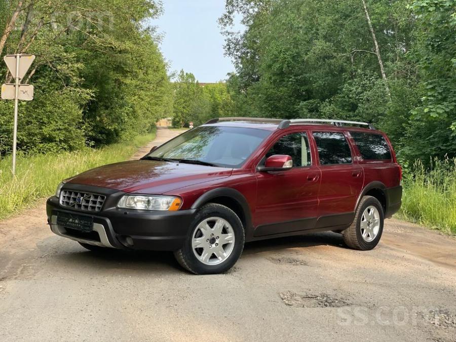 Red Volvo XC70 2007 in Riga, with an engine capacity of 2.40 L and mileage of 0 thousand km for 4150 €, photo 5 on AUTOMOTO.COM.LV