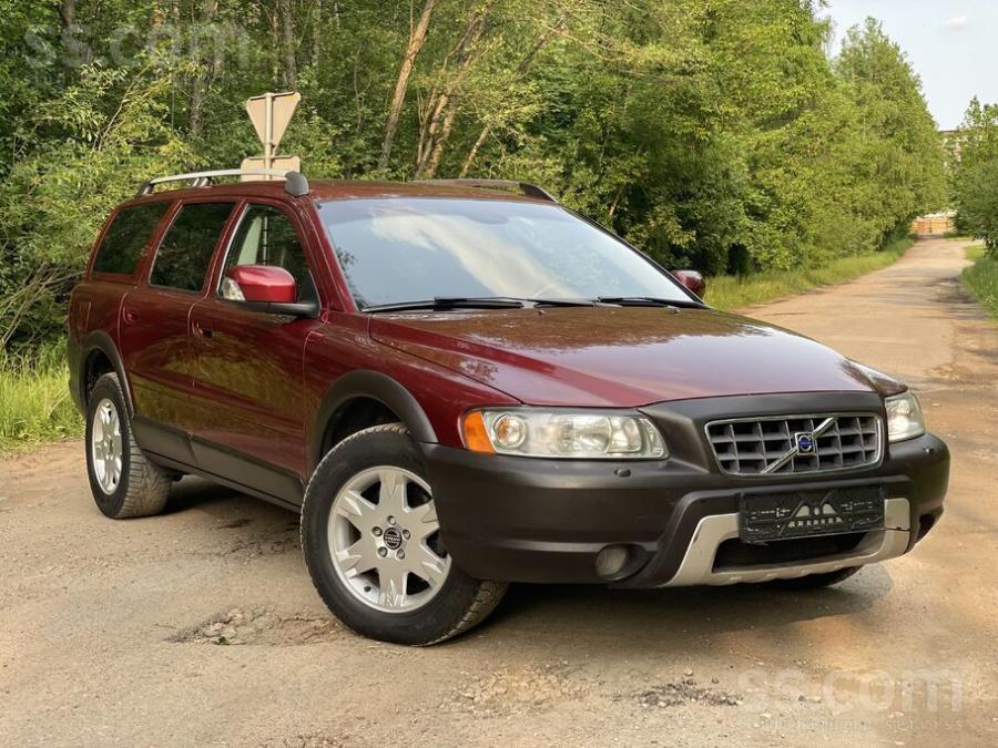Red Volvo XC70 2007 in Riga, with an engine capacity of 2.40 L and mileage of 0 thousand km for 4150 €, photo 7 on AUTOMOTO.COM.LV