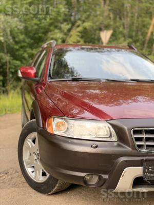 Red Volvo XC70 2007 in Riga, with an engine capacity of 2.40 L and mileage of 0 thousand km for 4150 €, photo 9 on AUTOMOTO.COM.LV