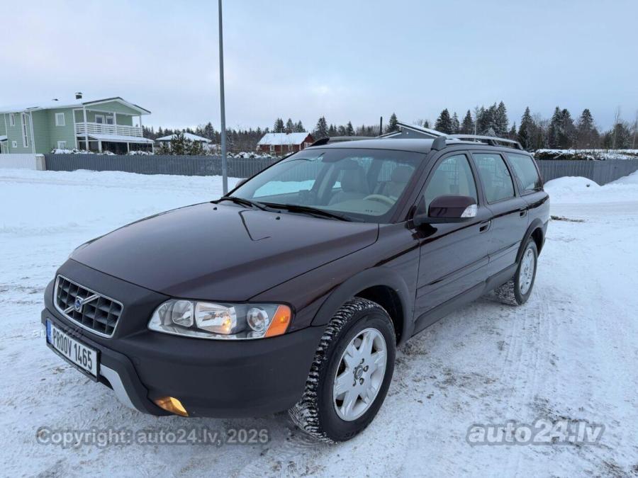 Red Volvo XC70 2007 in Tallinn, with an engine capacity of 2.40 L and mileage of 313 thousand km for 5990 €, photo 1 on AUTOMOTO.COM.LV