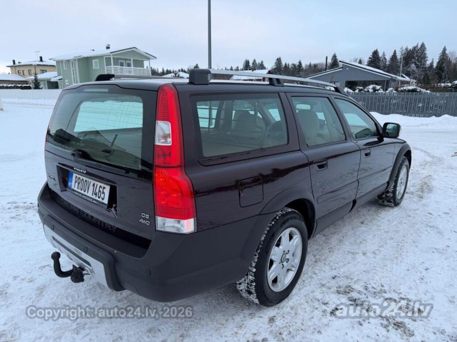 Red Volvo XC70 2007 in Tallinn, with an engine capacity of 2.40 L and mileage of 313 thousand km for 5990 €, photo 4 on AUTOMOTO.COM.LV