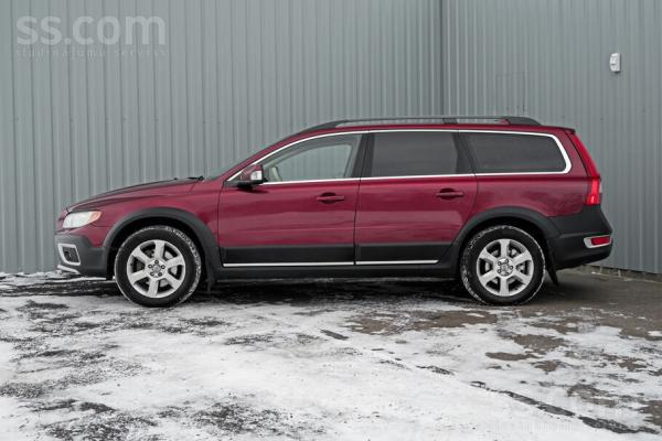 Sarkans Volvo XC70 2008 Ogre, ar dzinēja tilpumu 2.40 L un nobraukumu 0 tūkst. km par 5250 €, foto 5 vietnē AUTOMOTO.COM.LV
