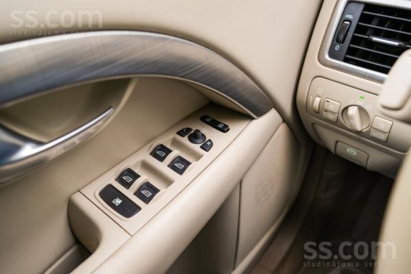 Sarkans Volvo XC70 2008 Ogre, ar dzinēja tilpumu 2.40 L un nobraukumu 0 tūkst. km par 5250 €, foto 10 vietnē AUTOMOTO.COM.LV