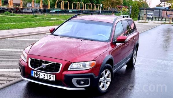 Sarkans Volvo XC70 2008 Cēsis, ar dzinēja tilpumu 2.40 L un nobraukumu 481 tūkst. km par 4200 €, foto 1 vietnē AUTOMOTO.COM.LV