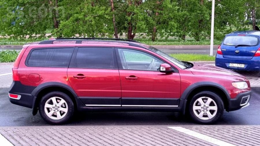 Sarkans Volvo XC70 2008 Cēsis, ar dzinēja tilpumu 2.40 L un nobraukumu 481 tūkst. km par 4200 €, foto 5 vietnē AUTOMOTO.COM.LV