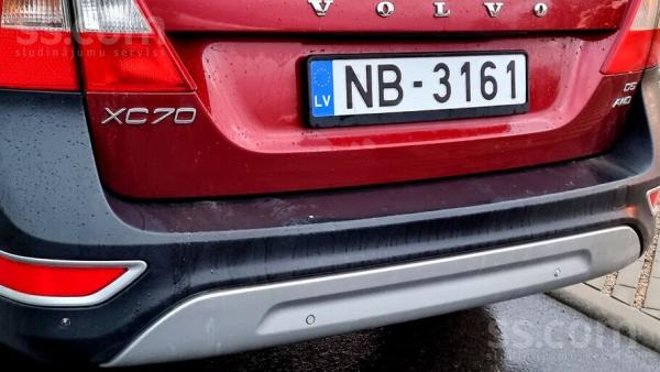 Sarkans Volvo XC70 2008 Cēsis, ar dzinēja tilpumu 2.40 L un nobraukumu 481 tūkst. km par 4200 €, foto 7 vietnē AUTOMOTO.COM.LV