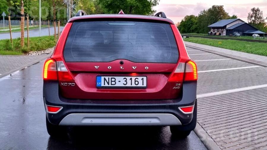 Sarkans Volvo XC70 2008 Cēsis, ar dzinēja tilpumu 2.40 L un nobraukumu 481 tūkst. km par 4200 €, foto 13 vietnē AUTOMOTO.COM.LV