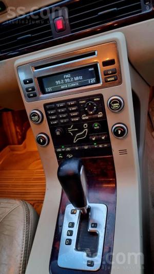 Sarkans Volvo XC70 2008 Cēsis, ar dzinēja tilpumu 2.40 L un nobraukumu 481 tūkst. km par 4200 €, foto 20 vietnē AUTOMOTO.COM.LV