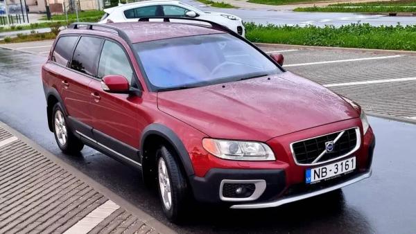 Sarkans Volvo XC70 2008 Cēsis, ar dzinēja tilpumu 2.40 L un nobraukumu 480 tūkst. km par 4200 €, foto 3 vietnē AUTOMOTO.COM.LV