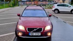 Красный Вольво ХС70 2008 в Цесис, объемом двигателя 2.40 л и пробегом 480 тыс. км за 4200 €, фото 6 на AUTOMOTO.COM.LV
