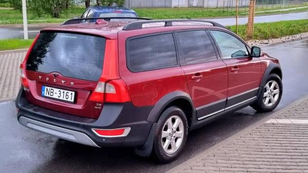 Sarkans Volvo XC70 2008 Cēsis, ar dzinēja tilpumu 2.40 L un nobraukumu 480 tūkst. km par 4200 €, foto 7 vietnē AUTOMOTO.COM.LV