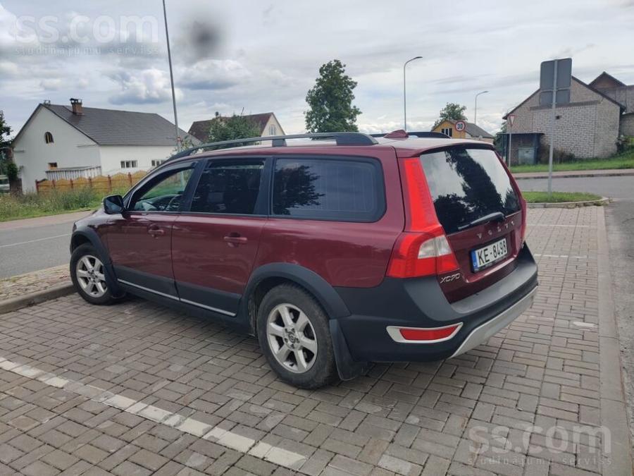 Sarkans Volvo XC70 2008 Rēzekne, ar dzinēja tilpumu 2.40 L un nobraukumu 364 tūkst. km par 4450 €, foto 5 vietnē AUTOMOTO.COM.LV