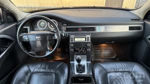Red Volvo XC70 2008 in Rezekne, with an engine capacity of 2.40 L and mileage of 366 thousand km for 4550 €, photo 10 on AUTOMOTO.COM.LV