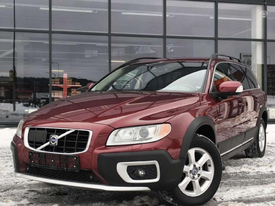 Red Volvo XC70 2009 in Vilnius, with an engine capacity of 2.40 L and mileage of 263 thousand km for 7750 €, photo 6 on AUTOMOTO.COM.LV