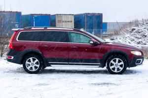 Красный Вольво ХС70 2009 в Рига, объемом двигателя 2.40 л и пробегом 404 тыс. км за 6995 €, фото 7 на AUTOMOTO.COM.LV