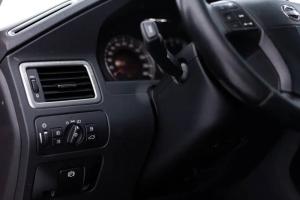 Красный Вольво ХС70 2009 в Рига, объемом двигателя 2.40 л и пробегом 404 тыс. км за 6995 €, фото 18 на AUTOMOTO.COM.LV