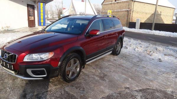 Red Volvo XC70 2010 in Joniskis, with an engine capacity of 2.40 L and mileage of 284 thousand km for 7777 €, photo 5 on AUTOMOTO.COM.LV