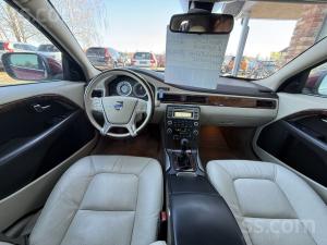 Sarkans Volvo XC70 2010 Talsi, ar dzinēja tilpumu 2.40 L un nobraukumu 308 tūkst. km par 8970 €, foto 6 vietnē AUTOMOTO.COM.LV