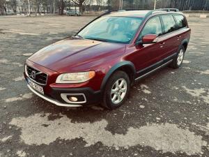 Sarkans Volvo XC70 2011 Rīga, ar dzinēja tilpumu 2.40 L un nobraukumu 422 tūkst. km par 5300 €, foto  vietnē AUTOMOTO.COM.LV