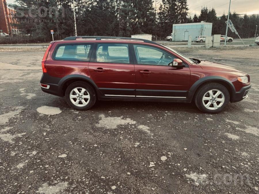 Sarkans Volvo XC70 2011 Rīga, ar dzinēja tilpumu 2.40 L un nobraukumu 422 tūkst. km par 5300 €, foto 7 vietnē AUTOMOTO.COM.LV