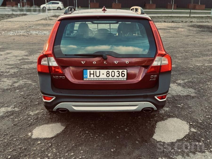 Sarkans Volvo XC70 2011 Rīga, ar dzinēja tilpumu 2.40 L un nobraukumu 422 tūkst. km par 5300 €, foto 8 vietnē AUTOMOTO.COM.LV