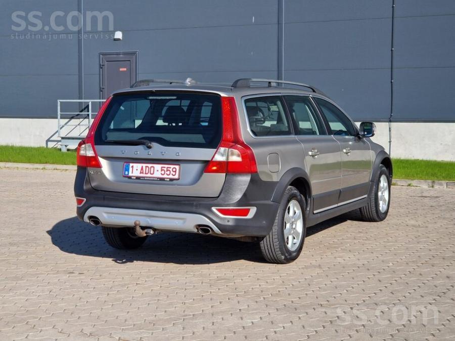 Sarkans Volvo XC70 2012 Rīga, ar dzinēja tilpumu 2.40 L un nobraukumu 336 tūkst. km par 14500 €, foto 5 vietnē AUTOMOTO.COM.LV
