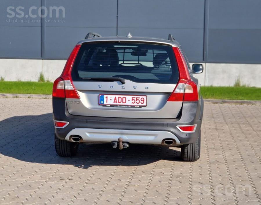 Sarkans Volvo XC70 2012 Rīga, ar dzinēja tilpumu 2.40 L un nobraukumu 336 tūkst. km par 14500 €, foto 7 vietnē AUTOMOTO.COM.LV