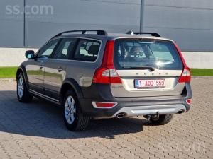 Sarkans Volvo XC70 2012 Rīga, ar dzinēja tilpumu 2.40 L un nobraukumu 336 tūkst. km par 14500 €, foto 8 vietnē AUTOMOTO.COM.LV