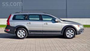 Sarkans Volvo XC70 2012 Rīga, ar dzinēja tilpumu 2.40 L un nobraukumu 336 tūkst. km par 14500 €, foto 13 vietnē AUTOMOTO.COM.LV