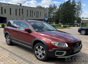 Красный Вольво ХС70 2012 в Рига, объемом двигателя 2.40 л и пробегом 247 тыс. км за 8995 €, фото  на AUTOMOTO.COM.LV
